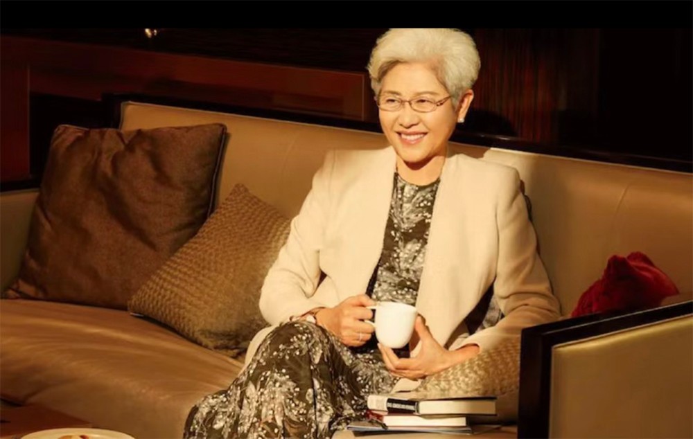 Former Deputy Foreign Minister Fu Ying's dressing style is worth ...