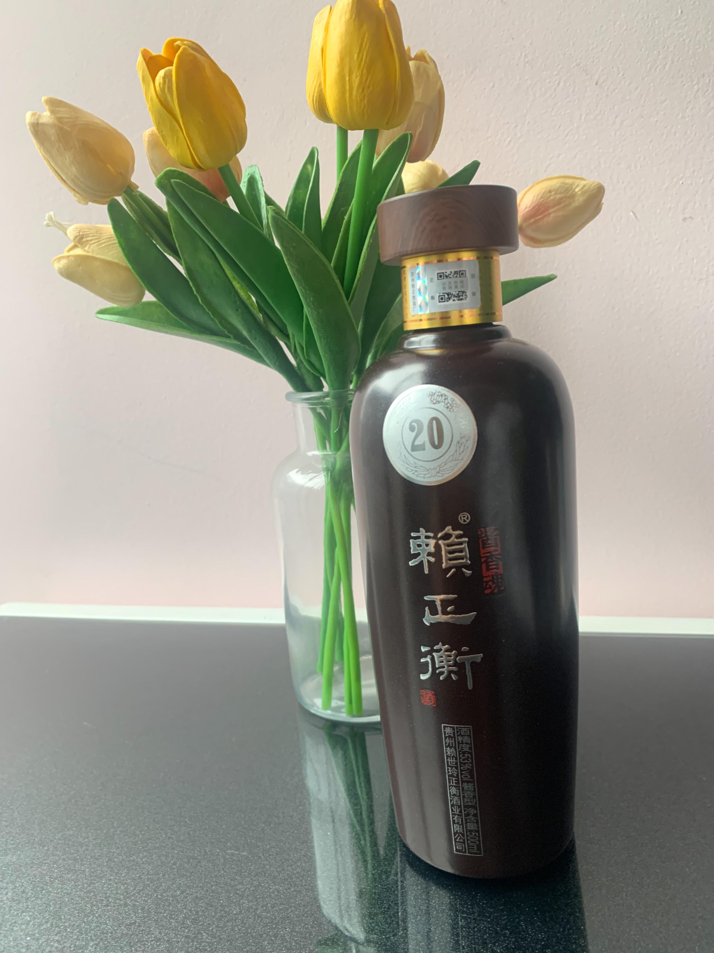 The layman looks at the packaging, and the expert looks at the wine ...