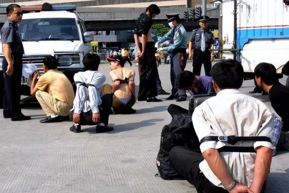 People's Liberation Army Lu Jiasheng: 22 years ago, 80 gangsters were ...