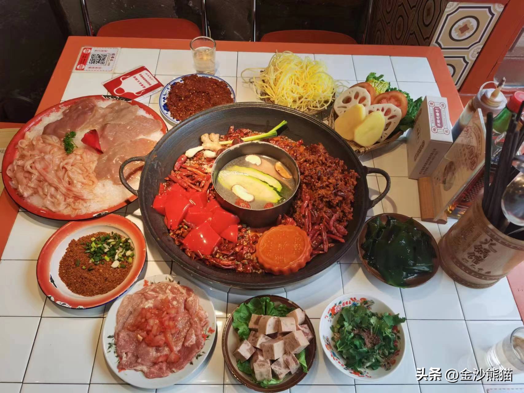 Really enjoyable Mandarin Duck Mushroom Soup Cheng Dieyi Hot Pot is ...