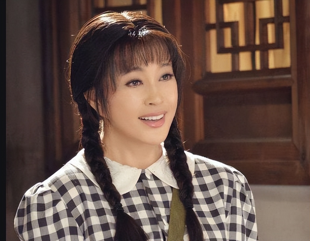 71-year-old Liu Xiaoqing played a student, but was revealed by netizens, and he still insisted ...