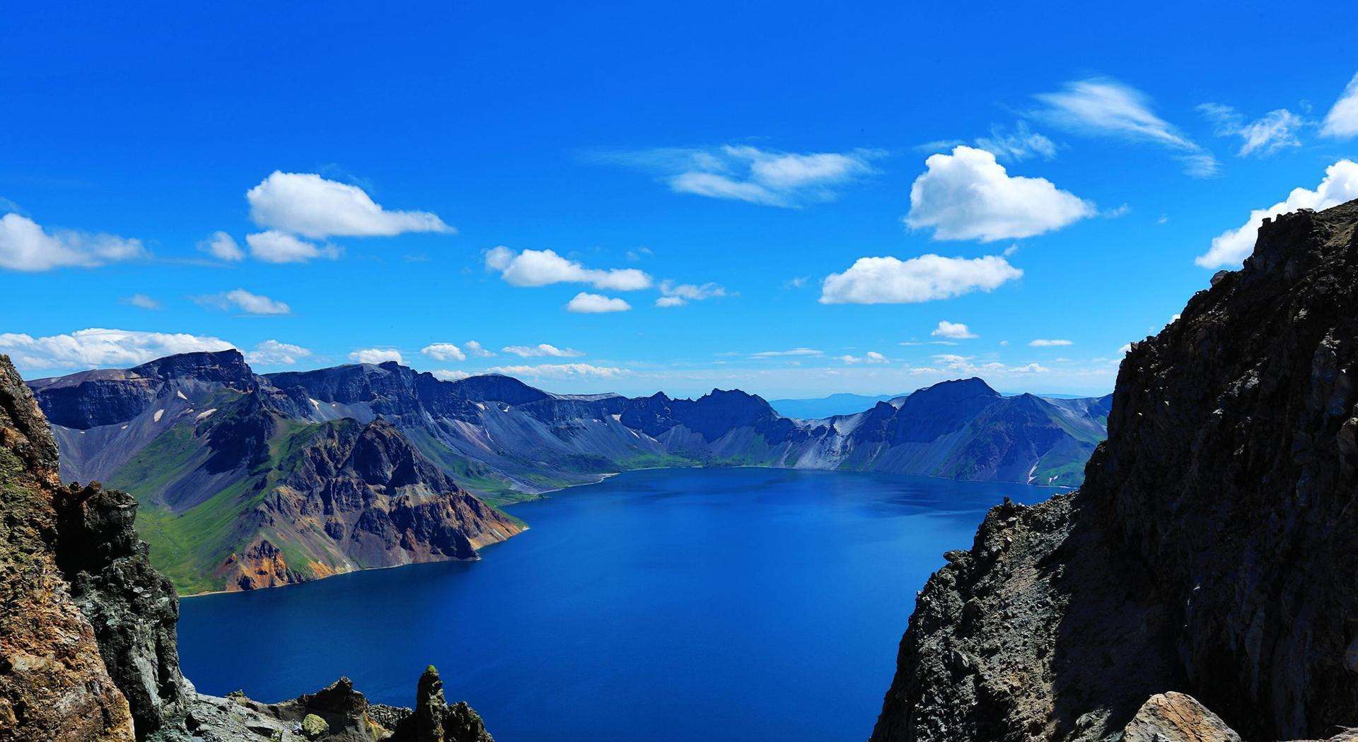 Changbai Mountain Tianchi Water Monster - iNEWS