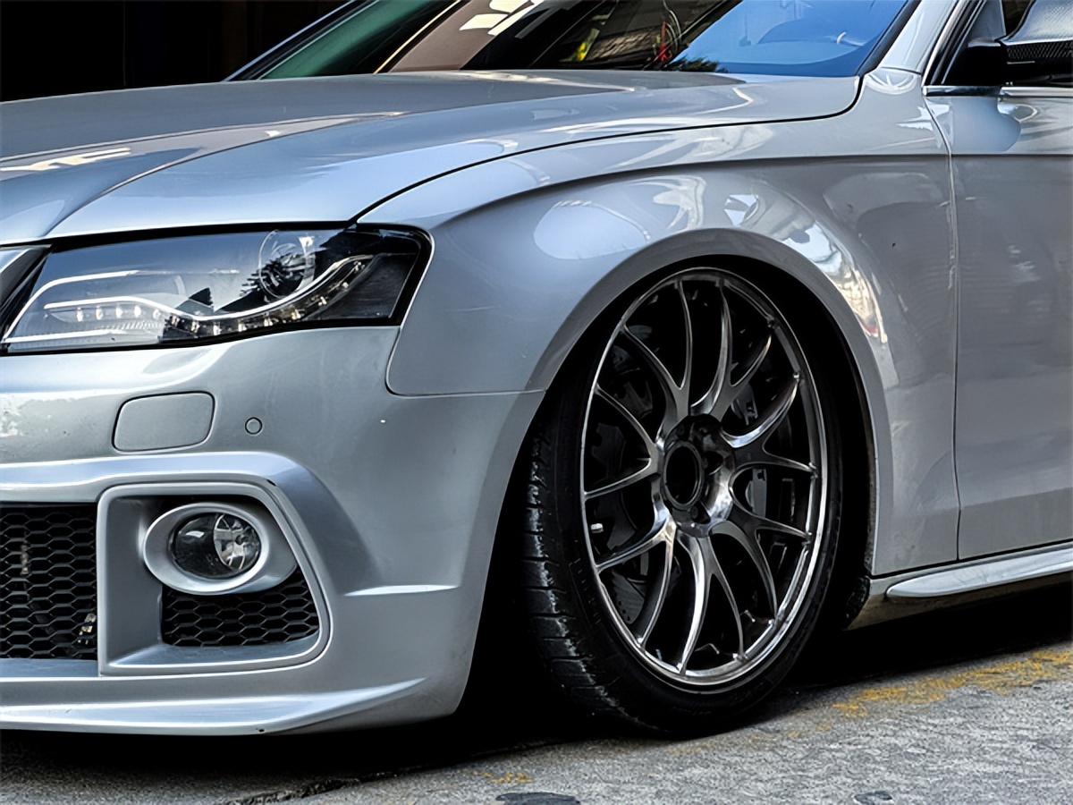 "Classic aesthetics" Audi A4 modified AIRBFT pneumatic shock absorber case - iNEWS