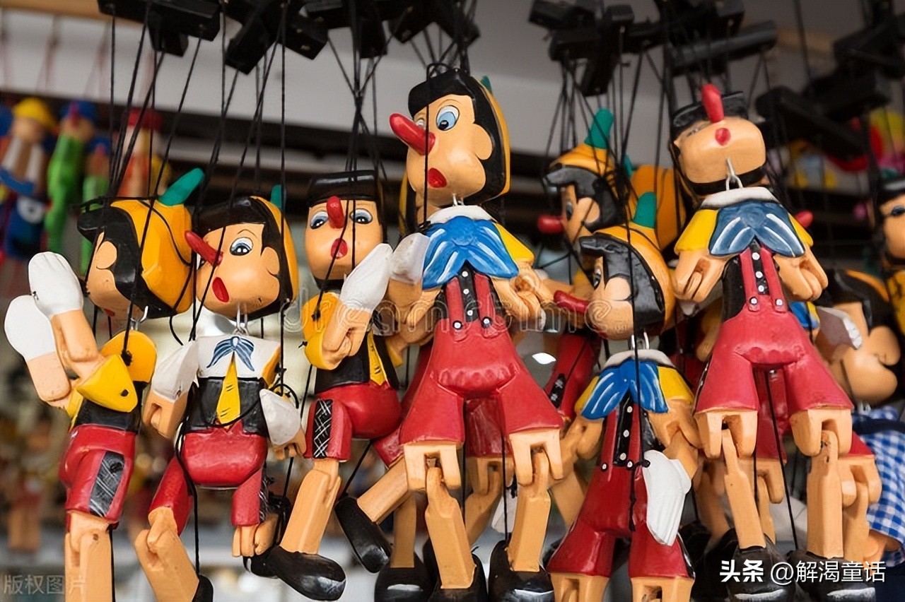 "Pinocchio": Setting a completely fictional world of Pinocchio's ...