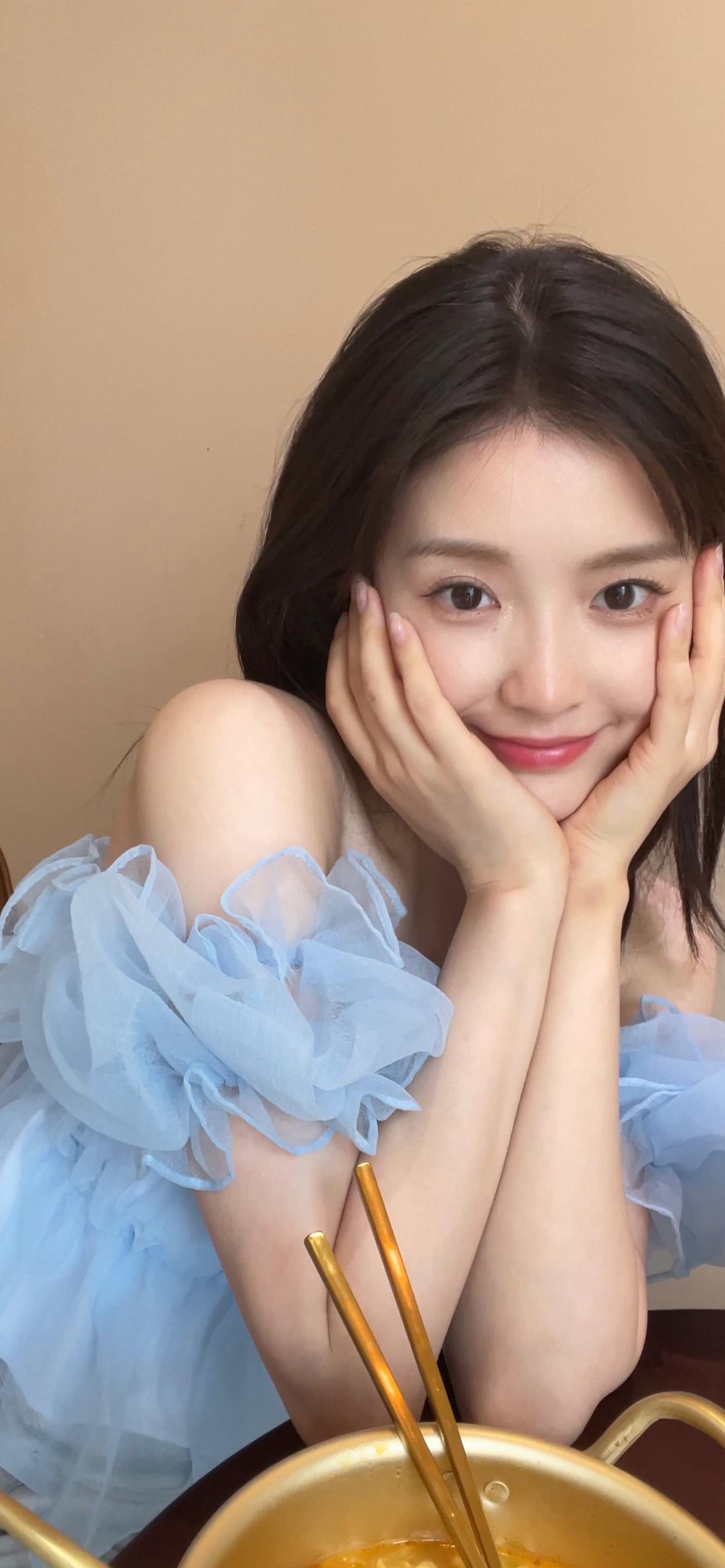 Zhang Chuhan wallpaper | star idol wallpaper - iNEWS