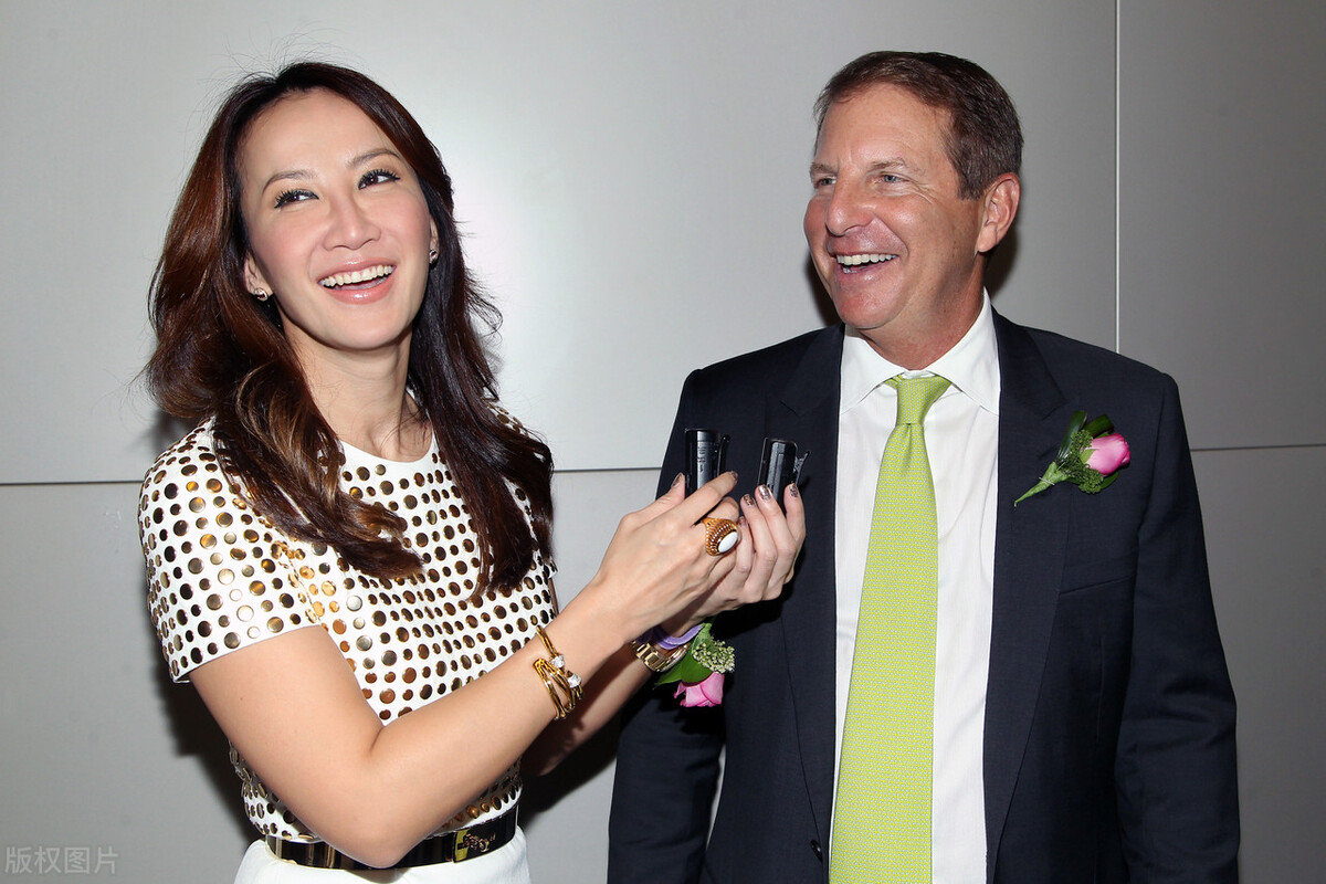 On the 5th day after Li Coco's death, the foreign husband finally took ...