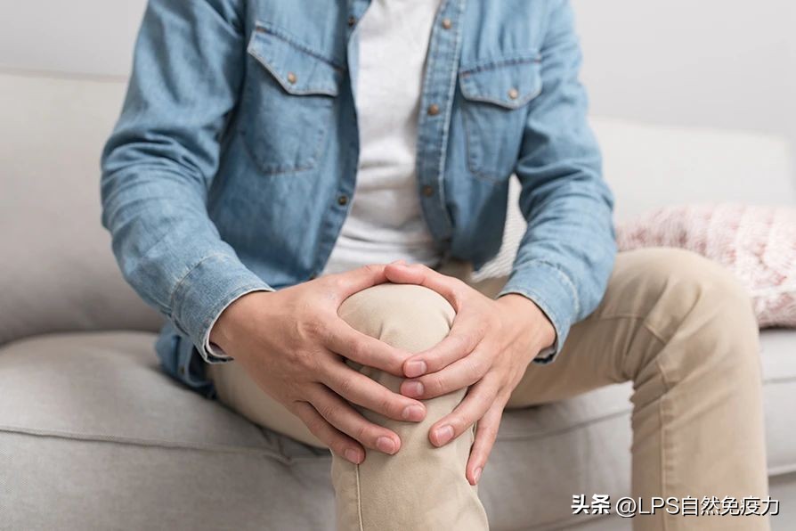 What's the matter with the sudden weakness of the legs when walking ...