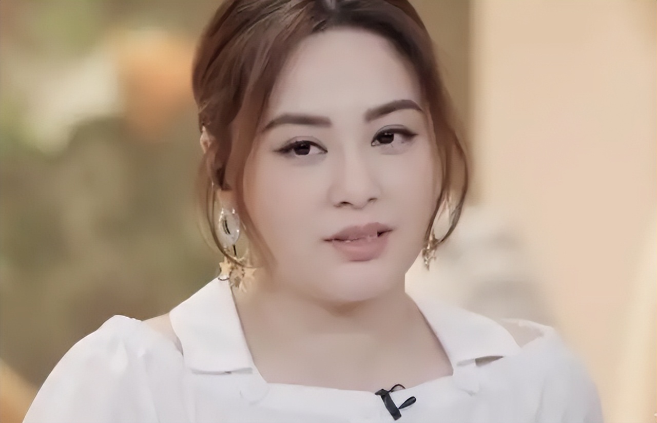 Those "fat" artists are celebrities "self-destructing their future", or ...