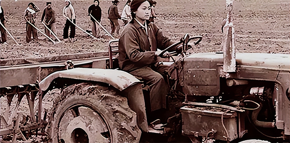 Female tractor driver Liang Jun: married her cousin at the age of 11 ...