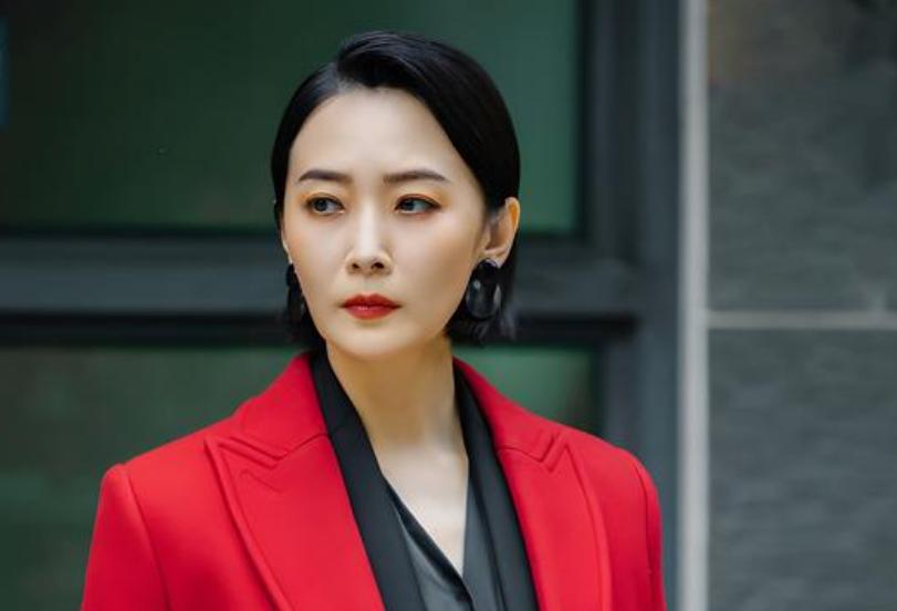 Huang Haibo's Wife Qu Zhazha: Marrying a down-and-out husband, who ...