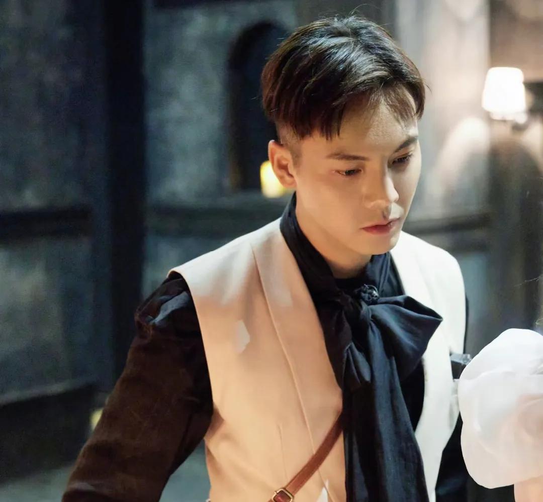 Small gossip in the entertainment circle Yang Mi Cai Xukun Huang Zitao ...