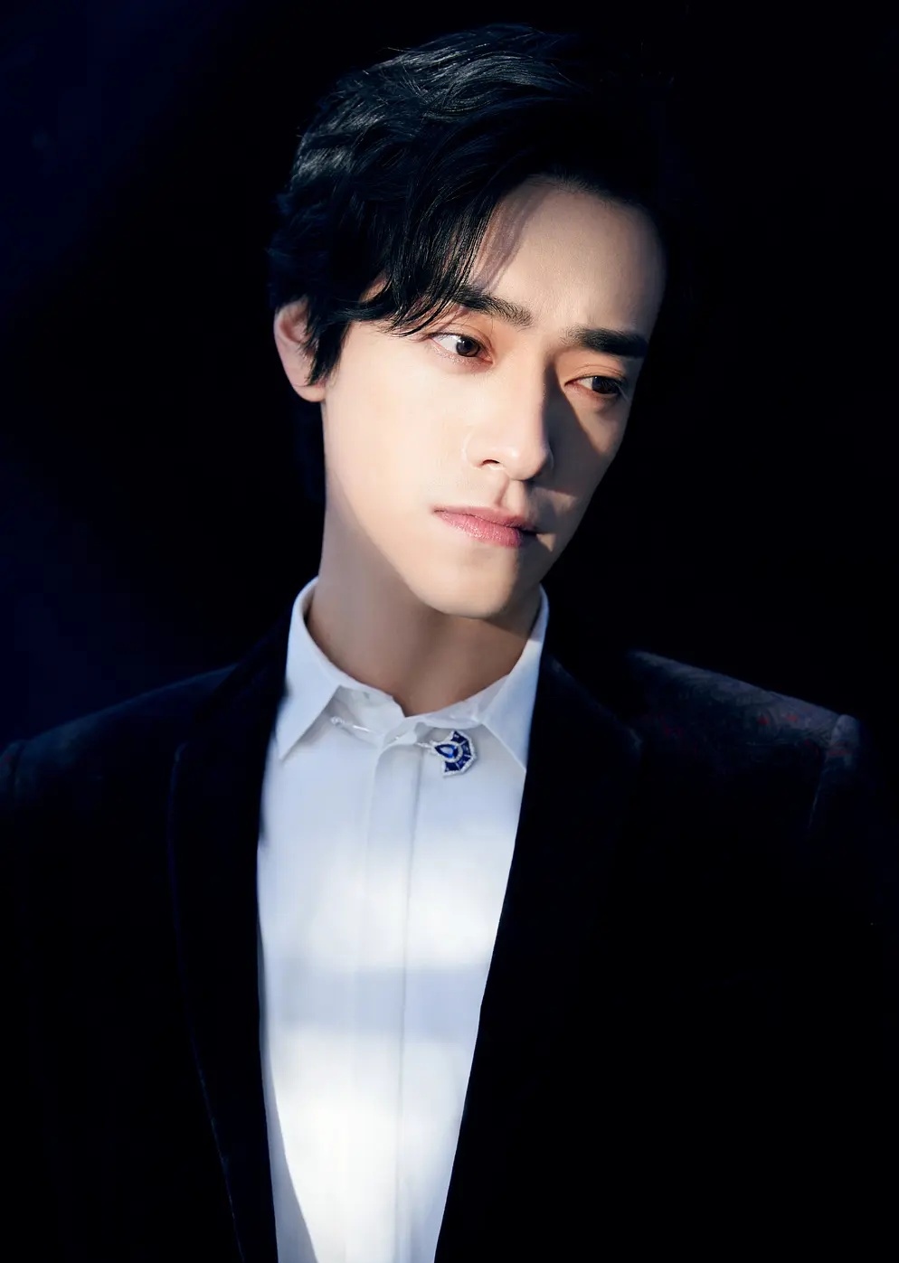 From the fear of the camera to the calm face, Zheng Yunlong is really ...