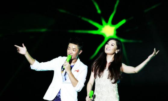 Chinese female singer, who has the widest vocal range? Over 4 octaves ...