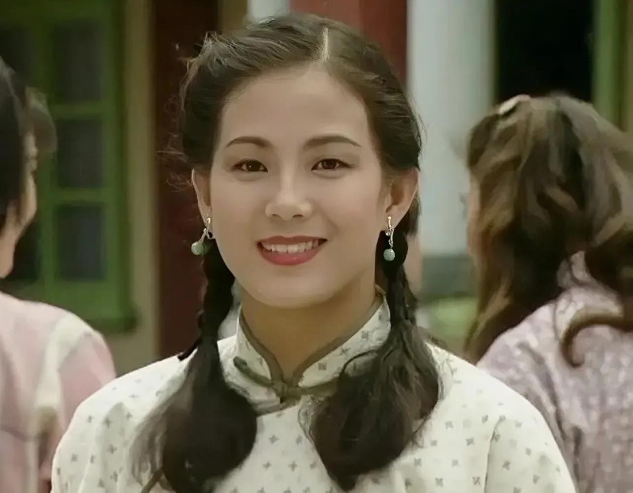 Li Guiying: She is the most beautiful Hong Lingbo, and also the baby ...