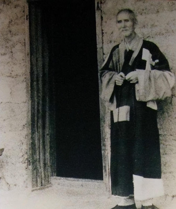 He was the most eminent monk in China. He lived to be 120 years old ...