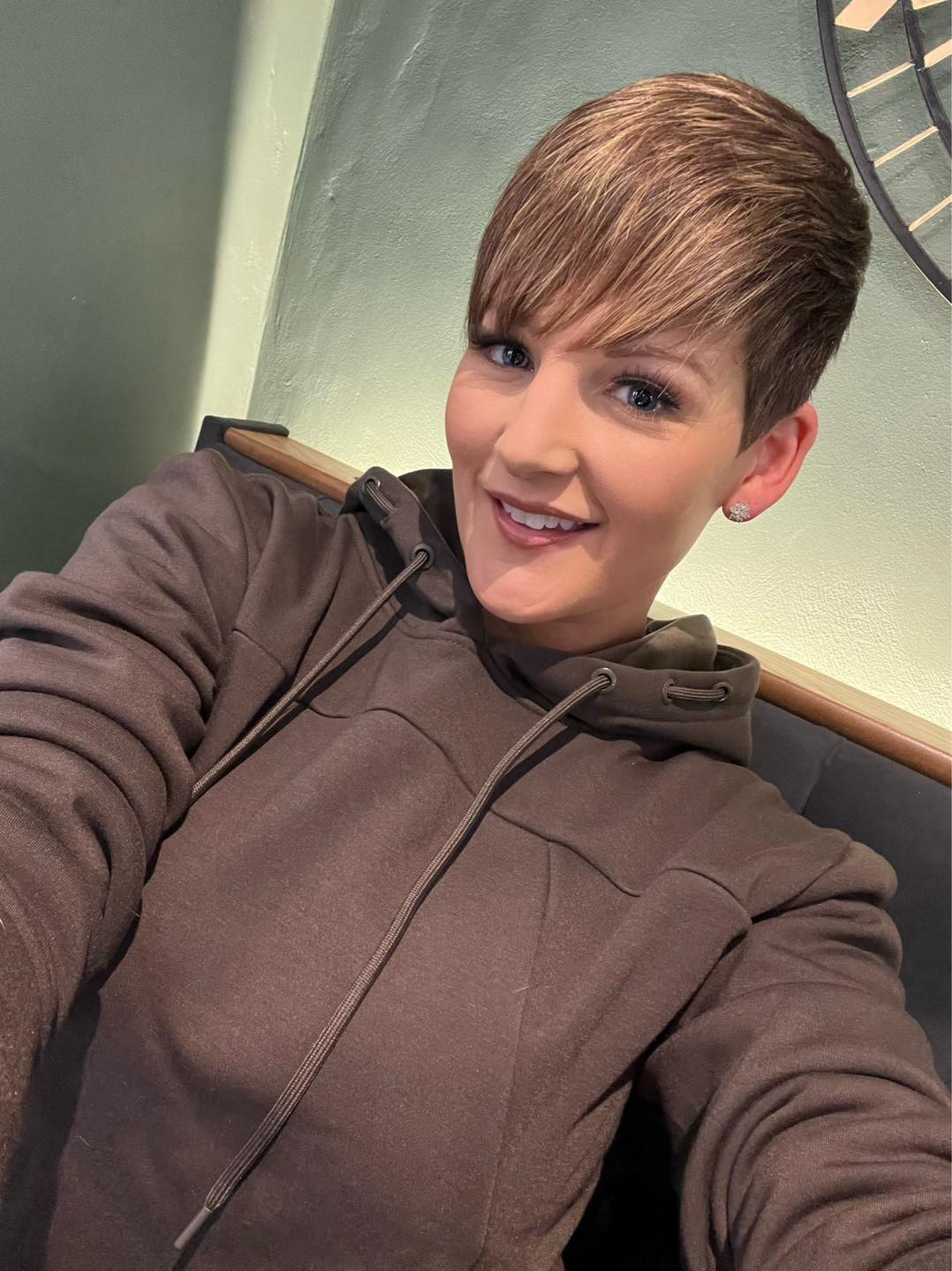 Hannah Brooks, Rising British Personality Actress - iNEWS