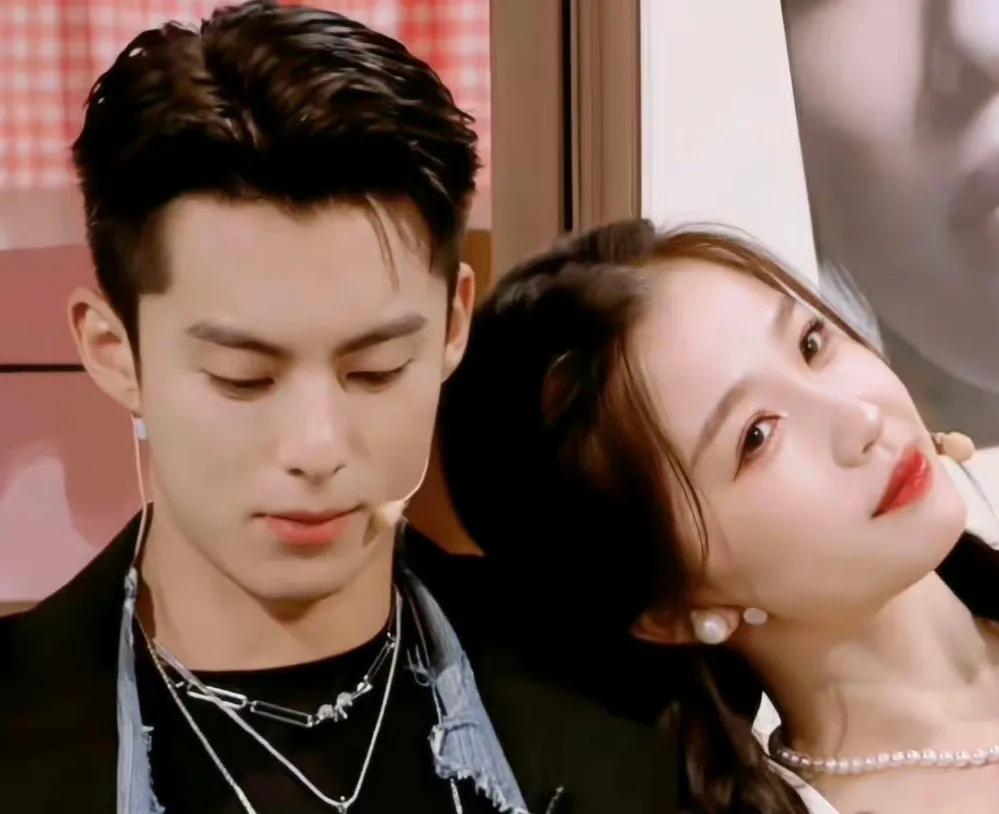 The casting of "Falling In Our Love" is announced, the female protagonist Yu Shuxin, the male ...