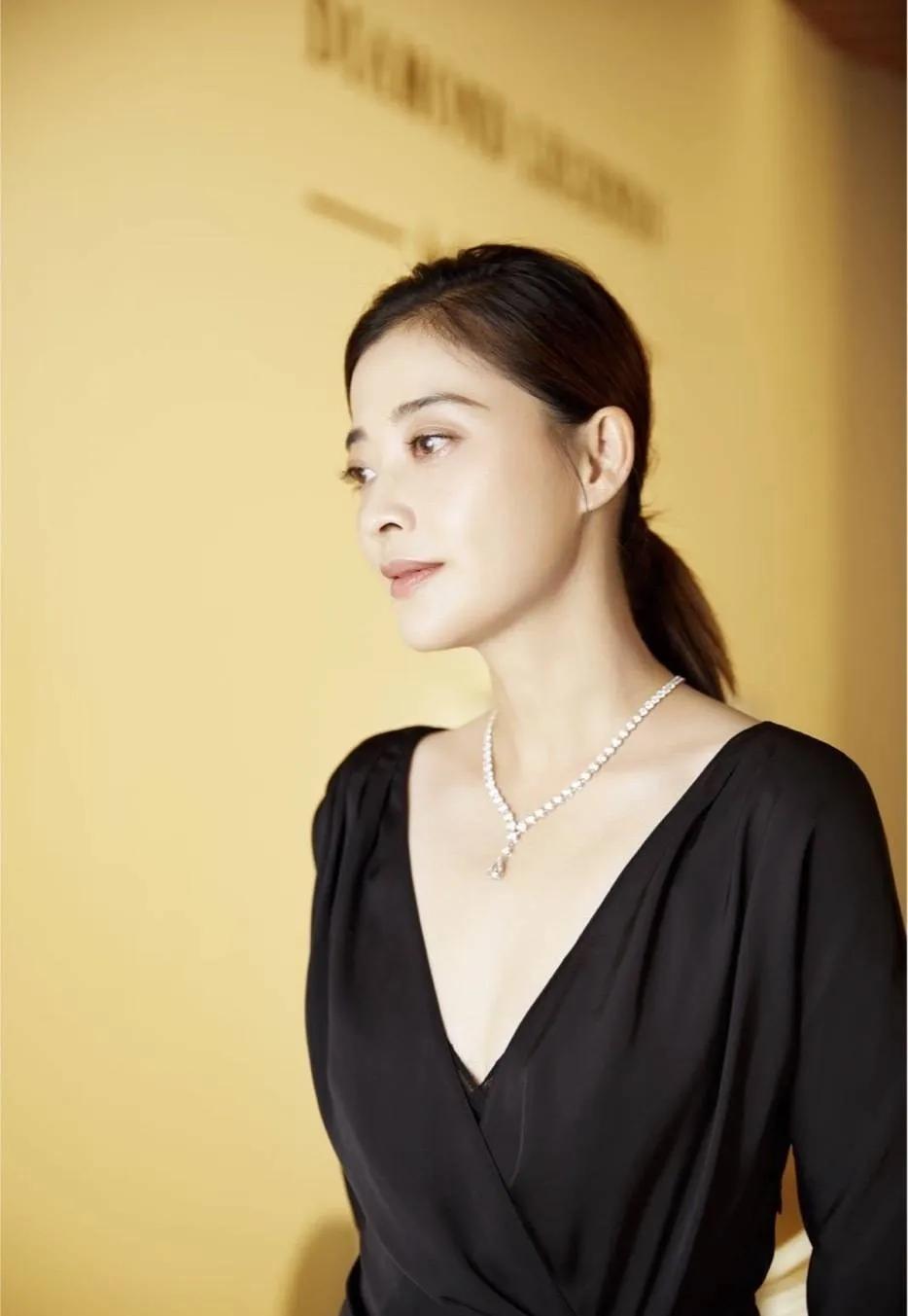 Mei Ting, a dignified and elegant actress - iNEWS
