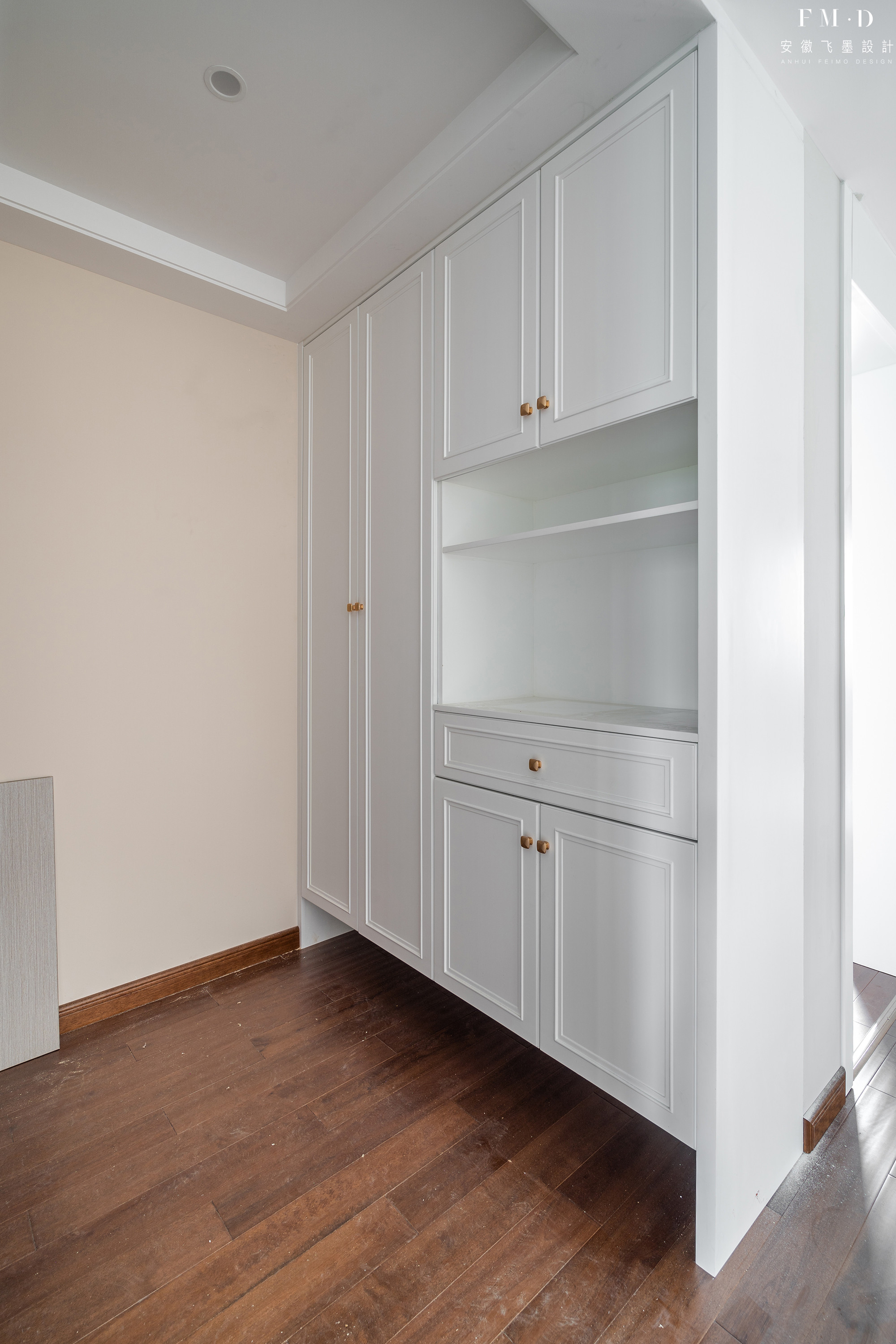 Listen to a persuasion, a 1-square-meter porch cabinet is installed ...