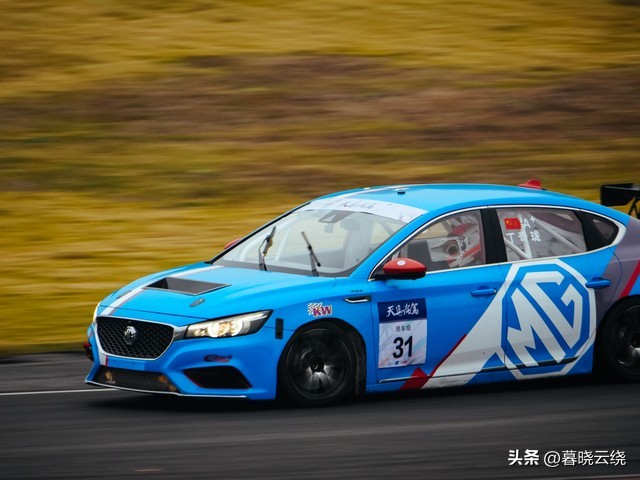 Data-driven racing performance analysis and optimization - iNEWS