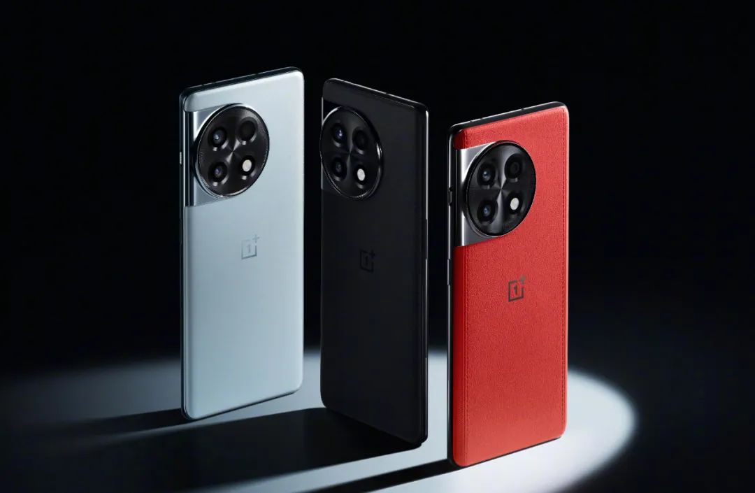 The two most balanced mobile phones within 2500, there should be no ...