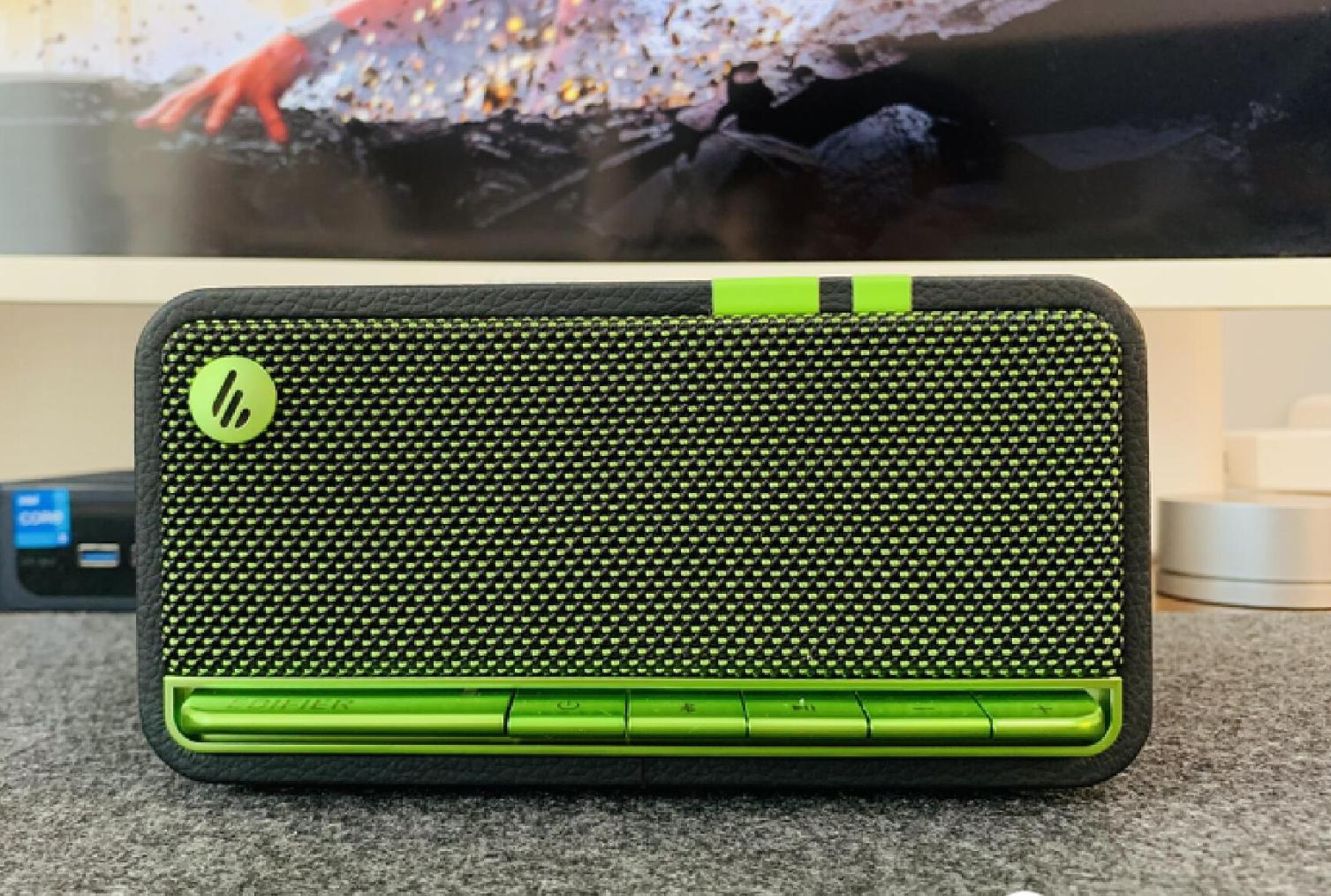 Are good-looking and good-sounding desk speakers your thing? Edifier ...