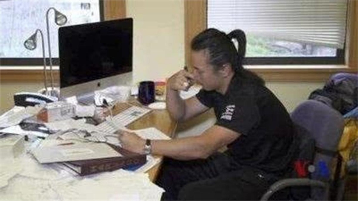 Yin Xi, a 24-year-old Harvard professor, has never been able to return ...