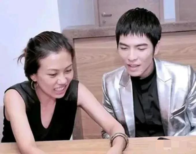 Xiao Jingteng, Hu Ge, Liming, Gu Juji all married their managers - iMedia