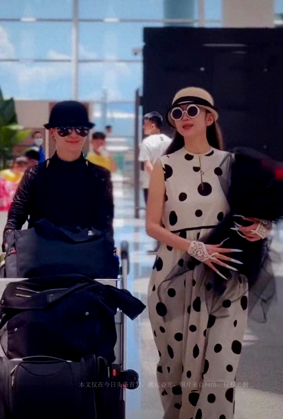 Xiao Caiqi accompanied Yang Liping back to her hometown, and her ...