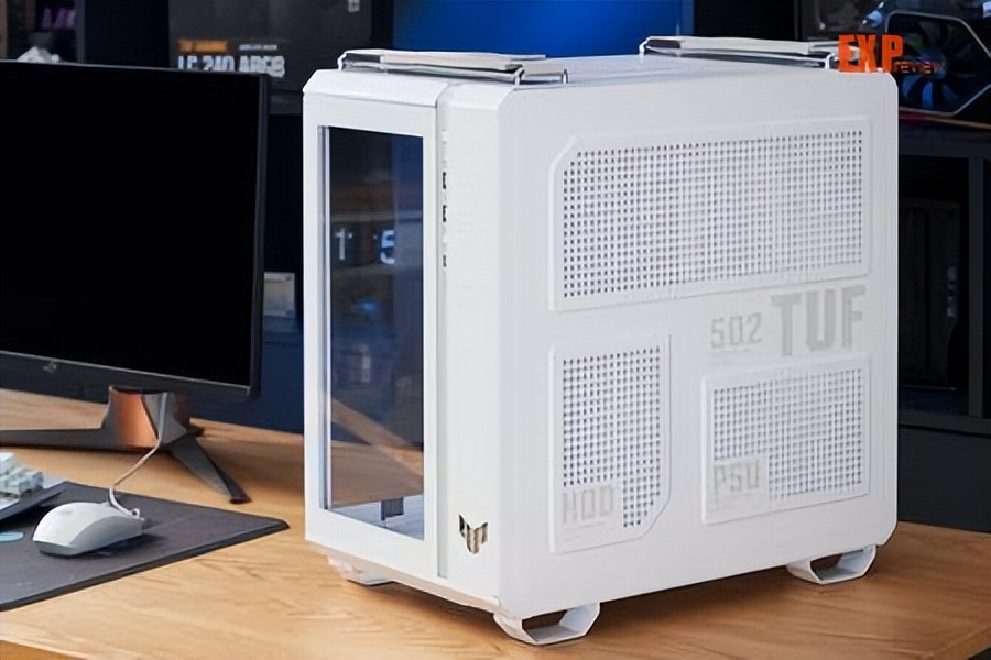 ASUS TUF Gaming GT502 Ammo Magazine Case Review: Show Your Weapons ...