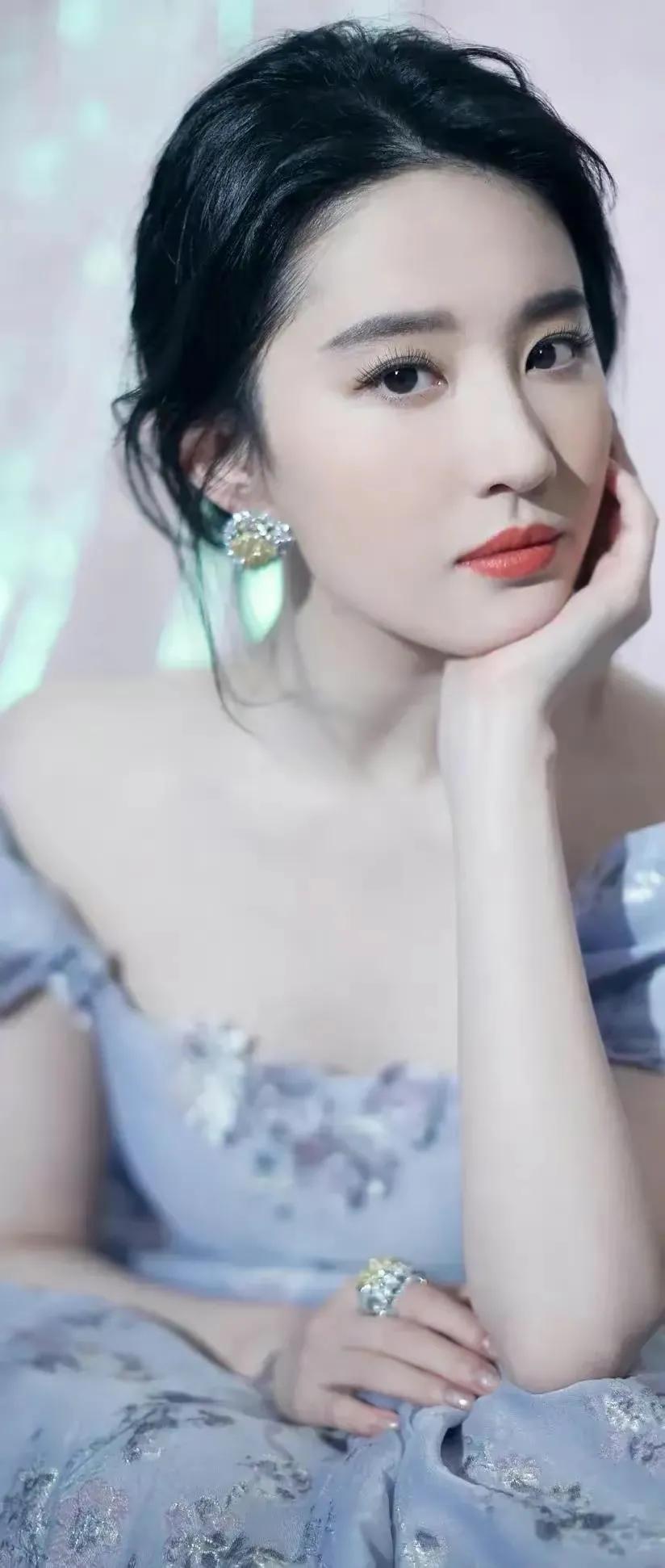 Name the goddess in your mind: Liu Yifei, Gao Yuanyuan, Yang Mi, Bai ...