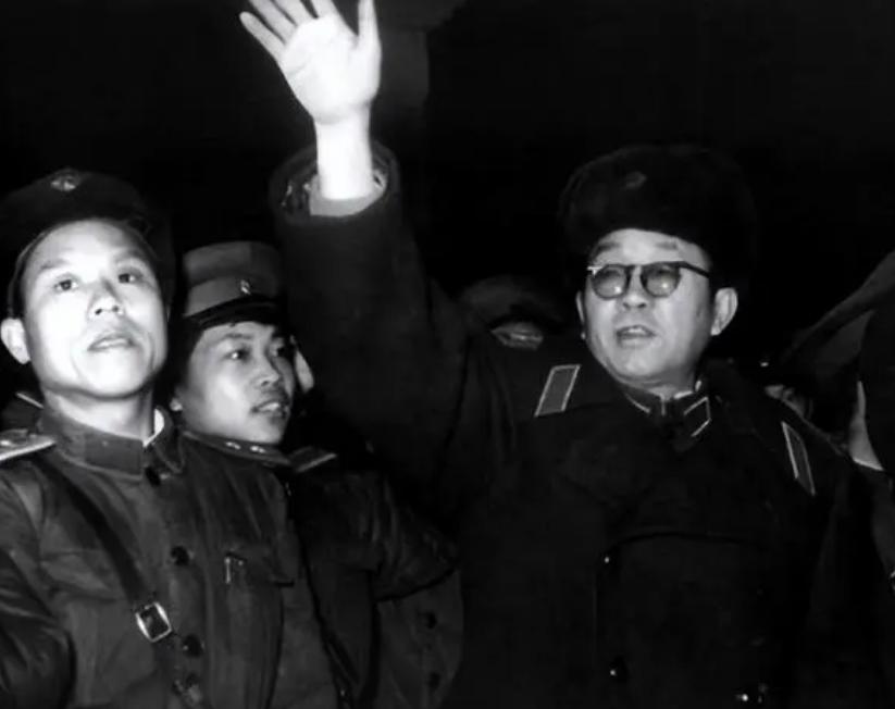 When Huang Kecheng went to Mount Lushan in 1959, he blamed Peng Dehuai ...