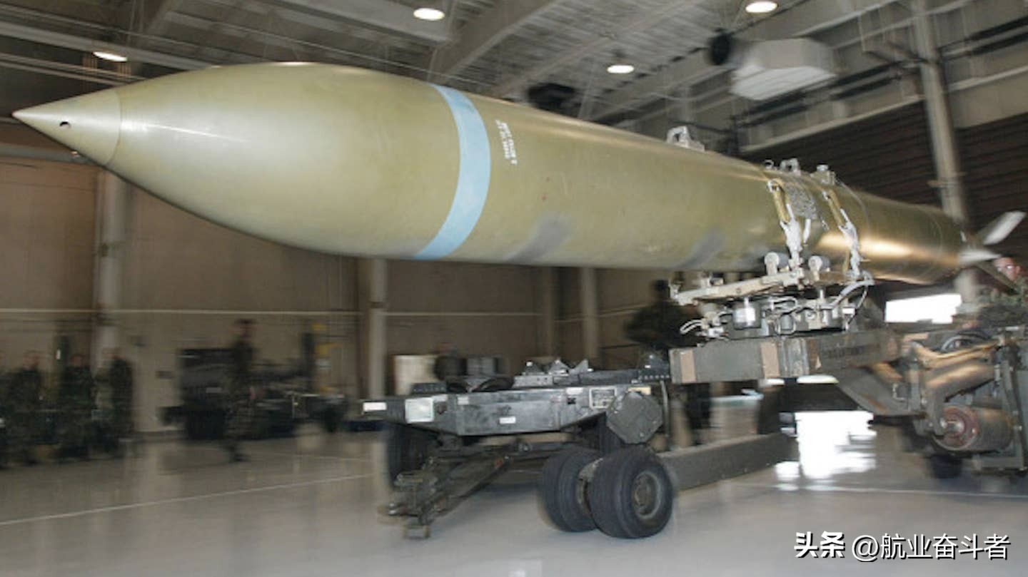 The world's first satellite-guided bomb came from a US B-2 bomber - iMedia