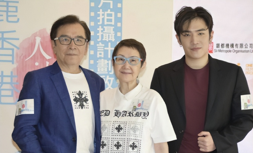 David Jiang celebrates his wife's birthday! He is still suave at the ...