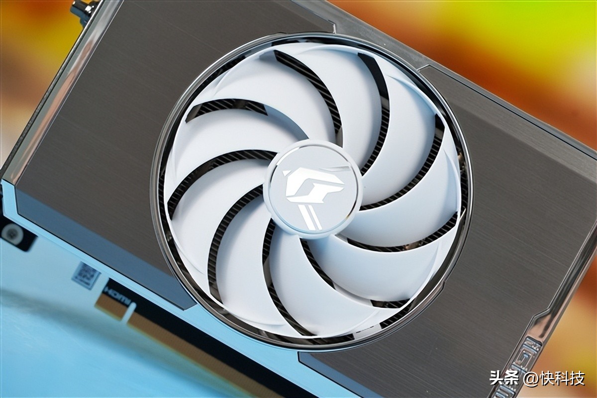 Simple style with single fan! Colorful iGame RTX 4060 Ti Mini OC 8GB ...