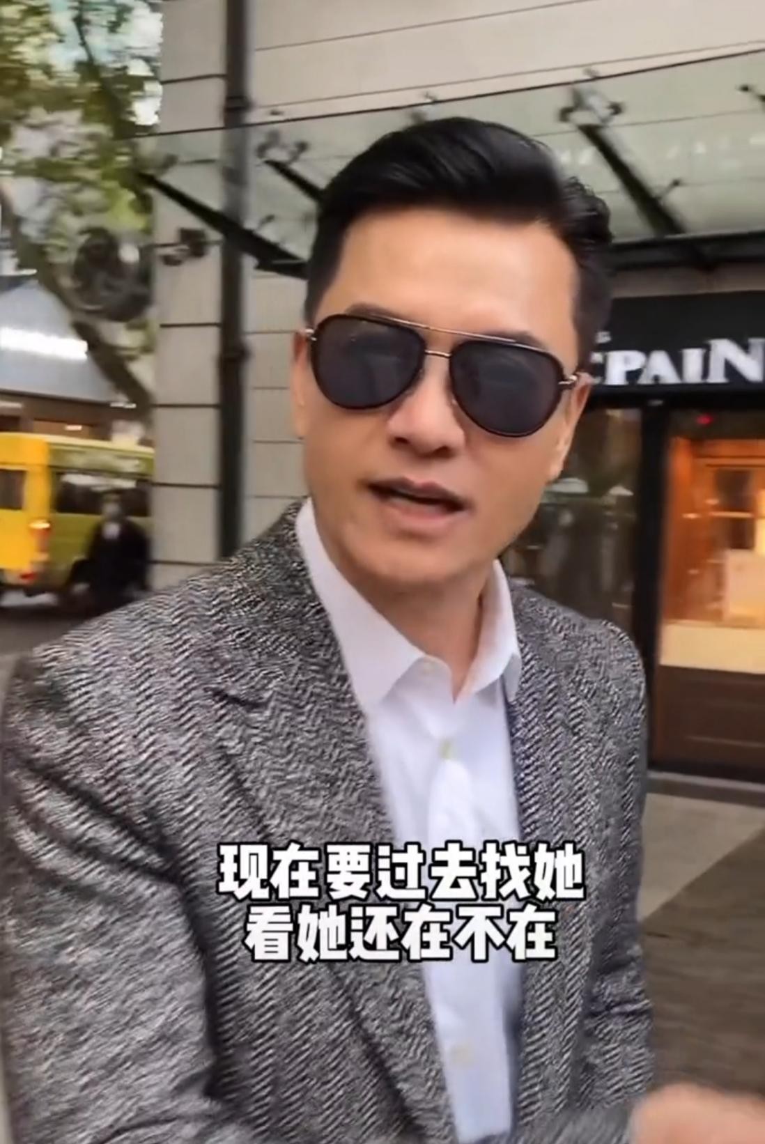 65-year-old Lu Liangwei was met by chance at work. He was in a suit and ...