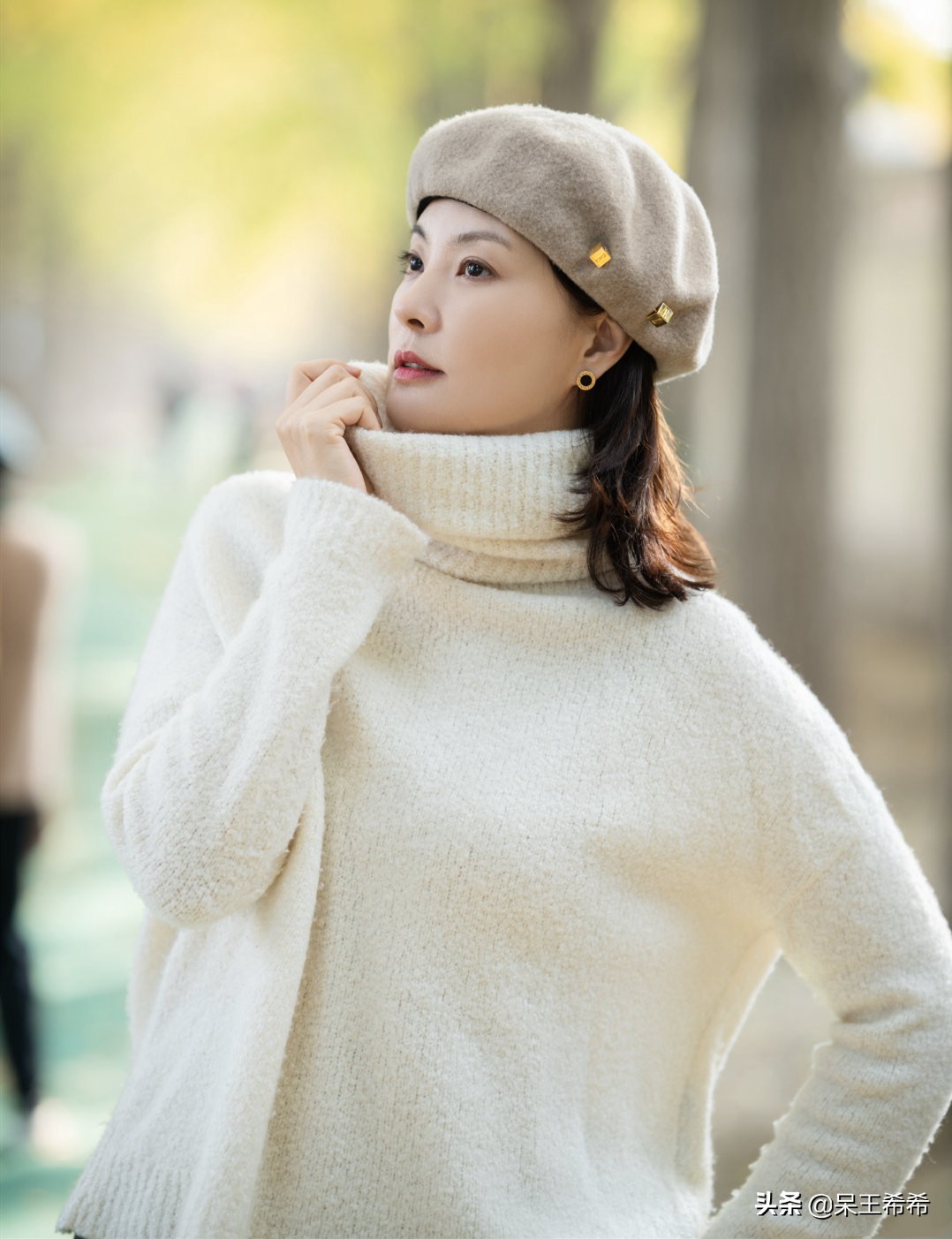 CCTV host Liu Fangfei: Career development has gone downhill, and she is ...