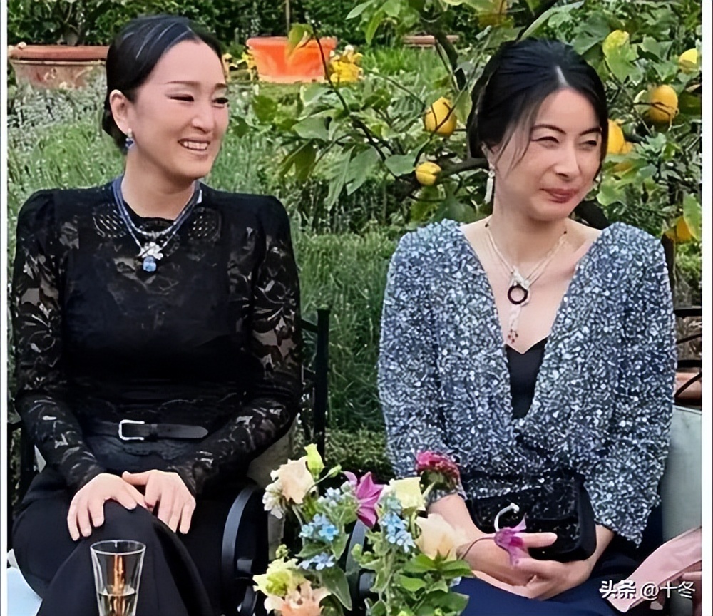 "Top Lady" Guo Jingjing: Gong Li took the initiative to bend her knees ...