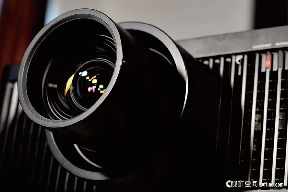 面面俱到的4K投影機皇：SONY VPL-GTZ380 4K SXRD 激光投影機 - 資訊咖