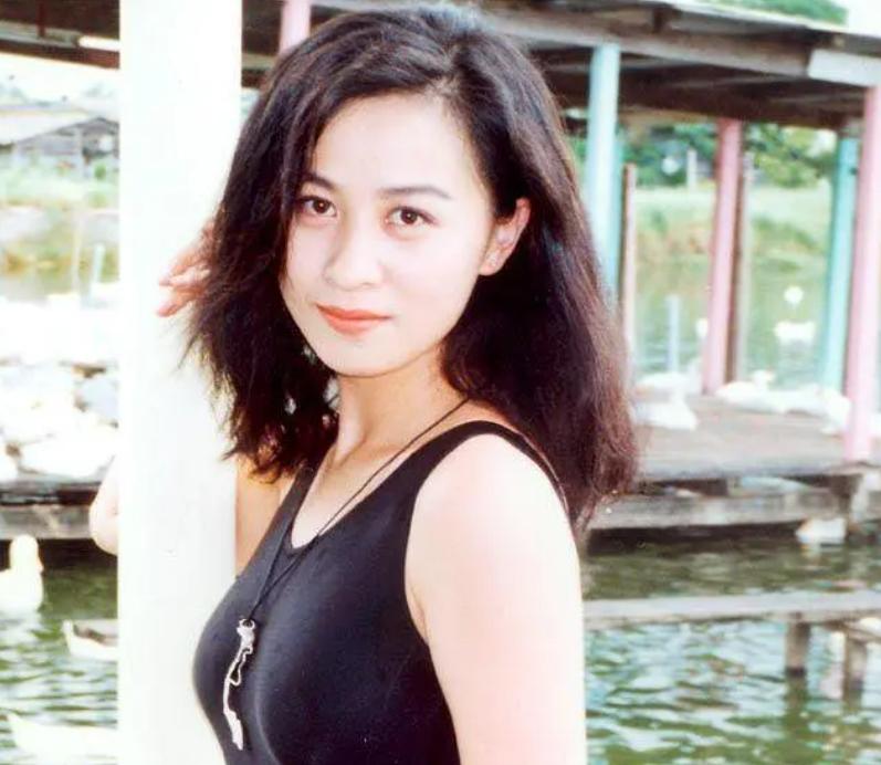 Liang Chaowei and Carina Lau's marriage secret - iNEWS