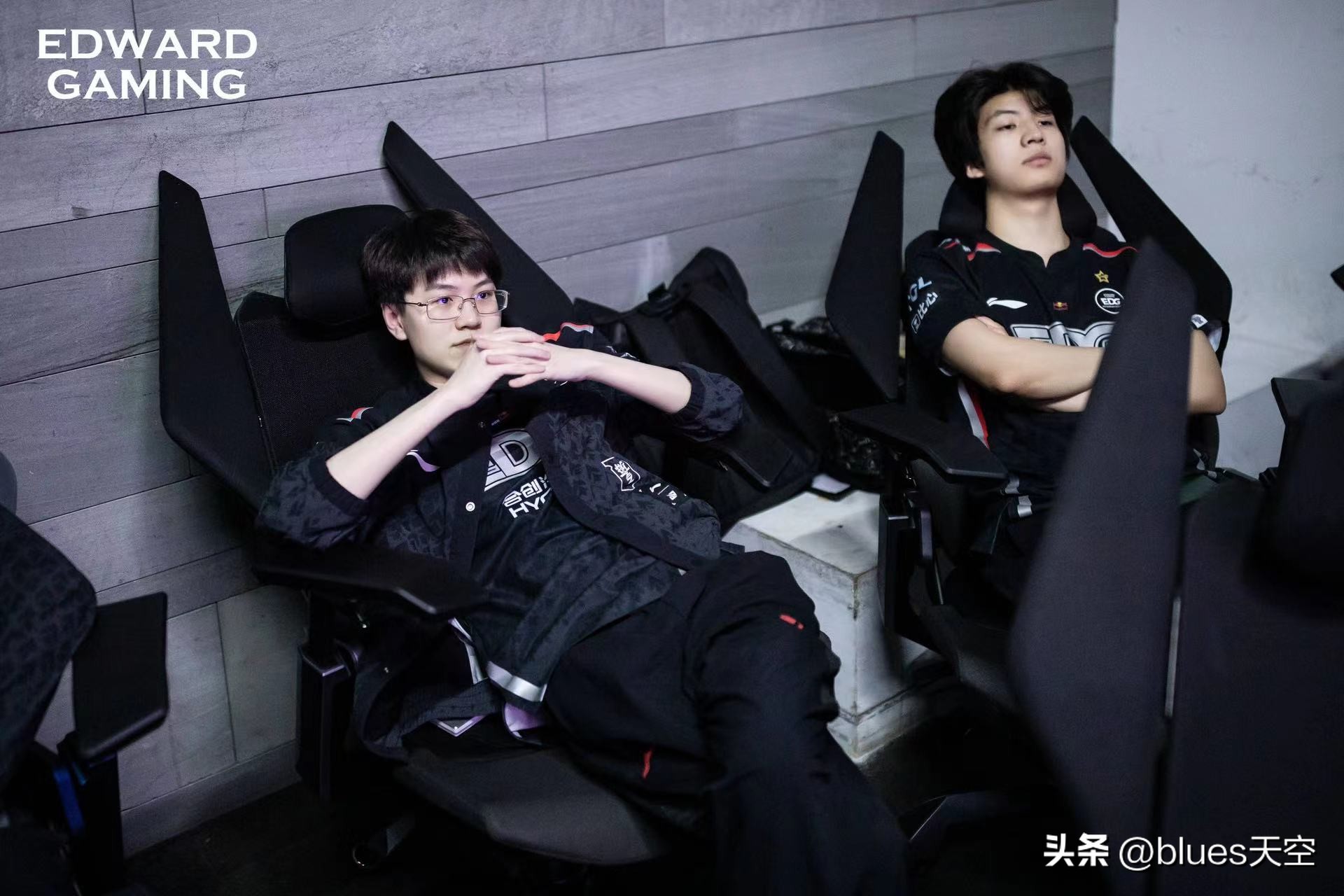 EDG is determined to enter the top zone of the bubbling competition ...