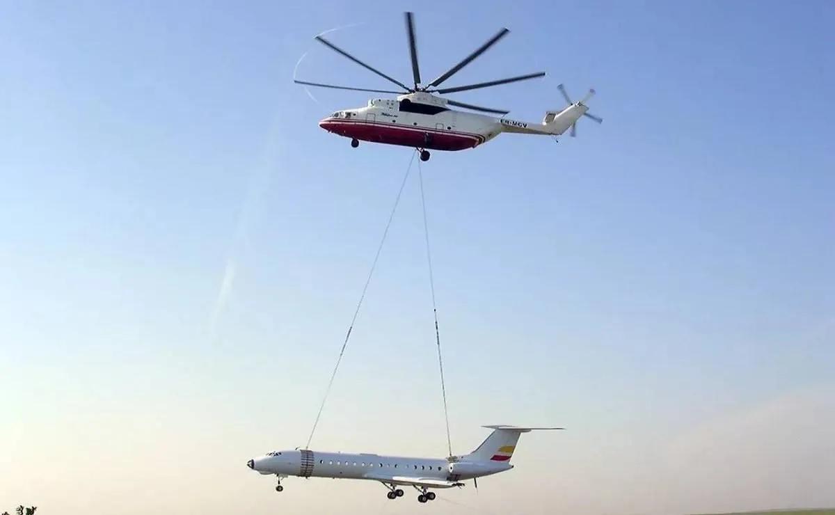 How big is the world's largest Mi-26 helicopter, and what is the ...