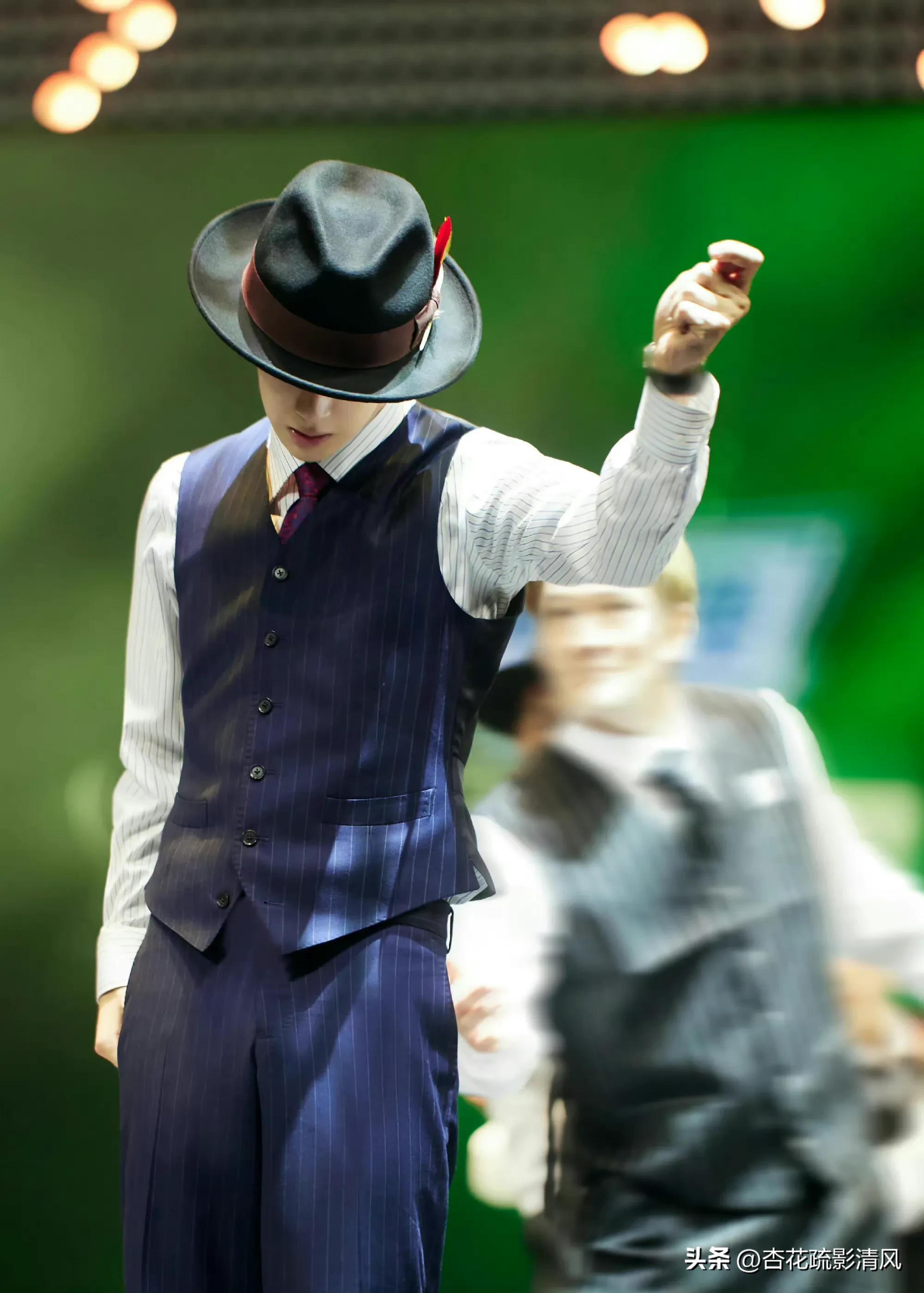 Shocked, Wang Yibo's dance level still sang a song "Conquer" - iNEWS