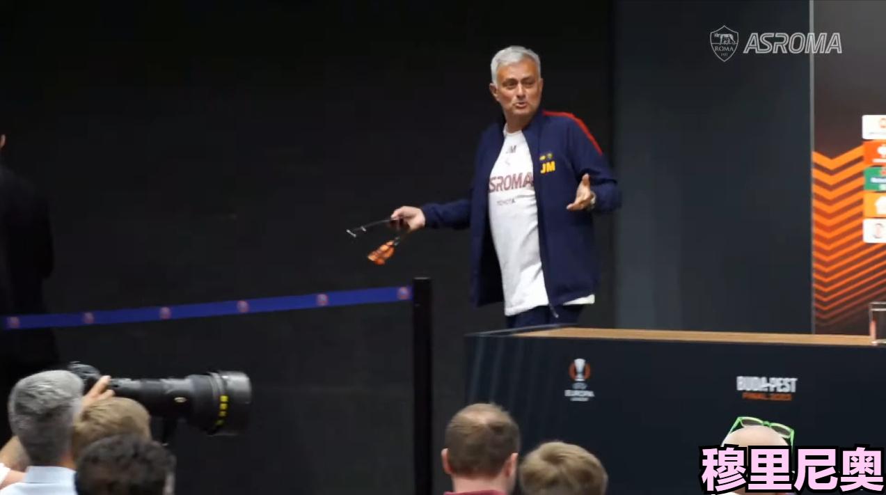 The person who does not want Mourinho to win the championship is ...