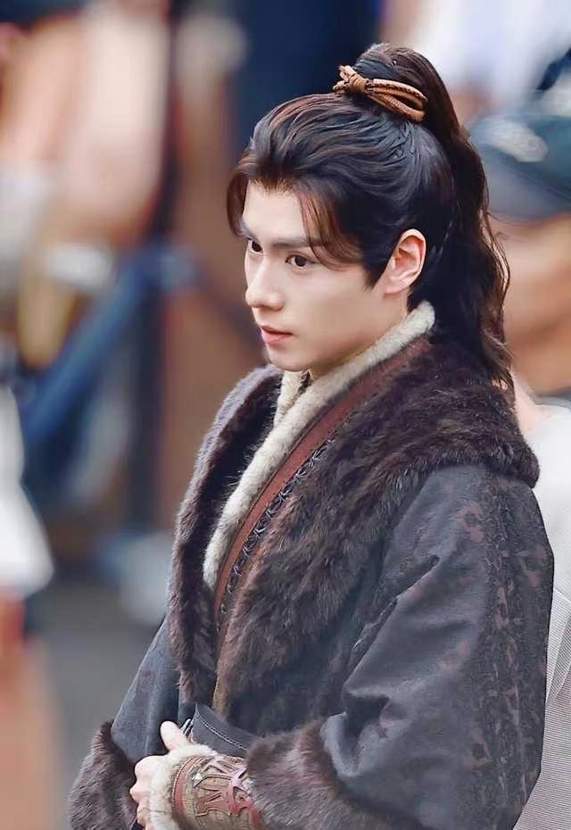 "Xi Huazhi" is officially announced, the heroine Zhang Jingyi, the comment section is ...