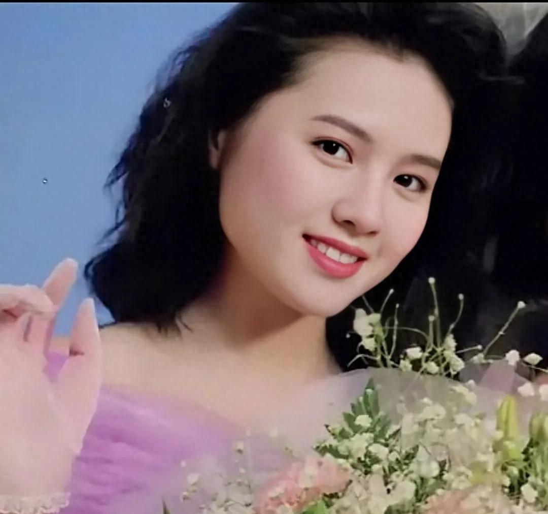 "Peach on Earth" Li Lizhen, who is more beautiful than Shu Qi, is now ...