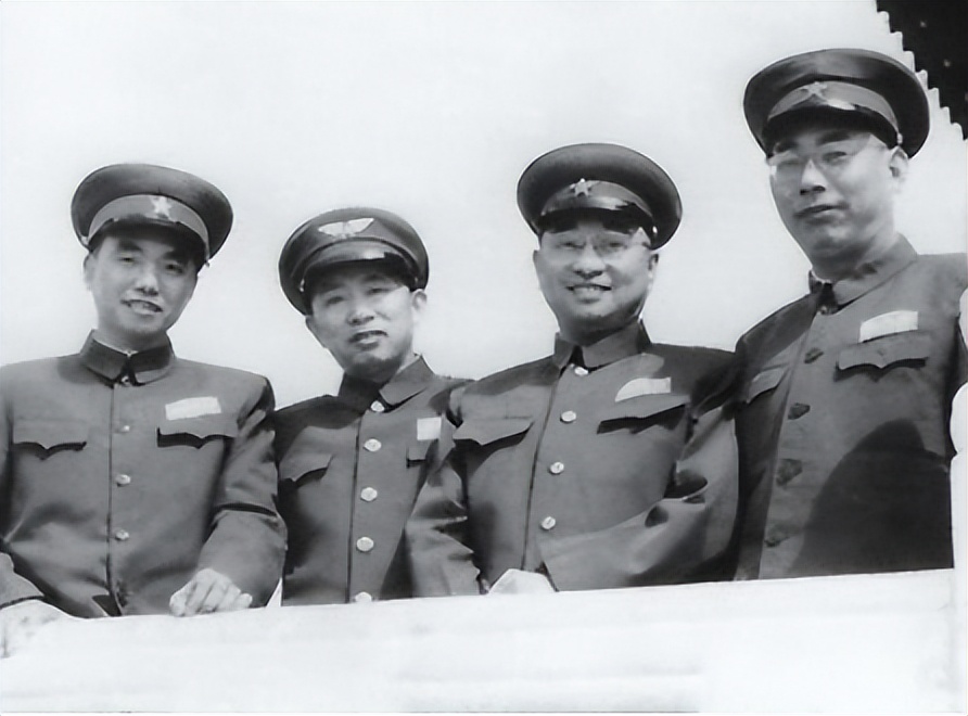 When Xu Guangda passed away in 1969, his son placed the urn upside down ...