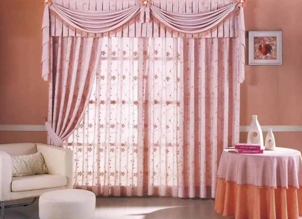 As the saying goes: "If the curtains are not hung, people will not be ...