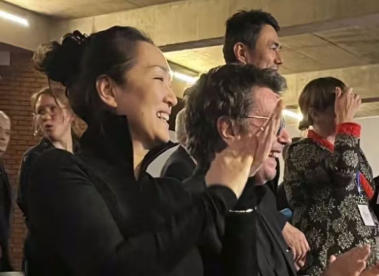 Gong Li and his wife accompany Macron to visit China: Only when you are ...