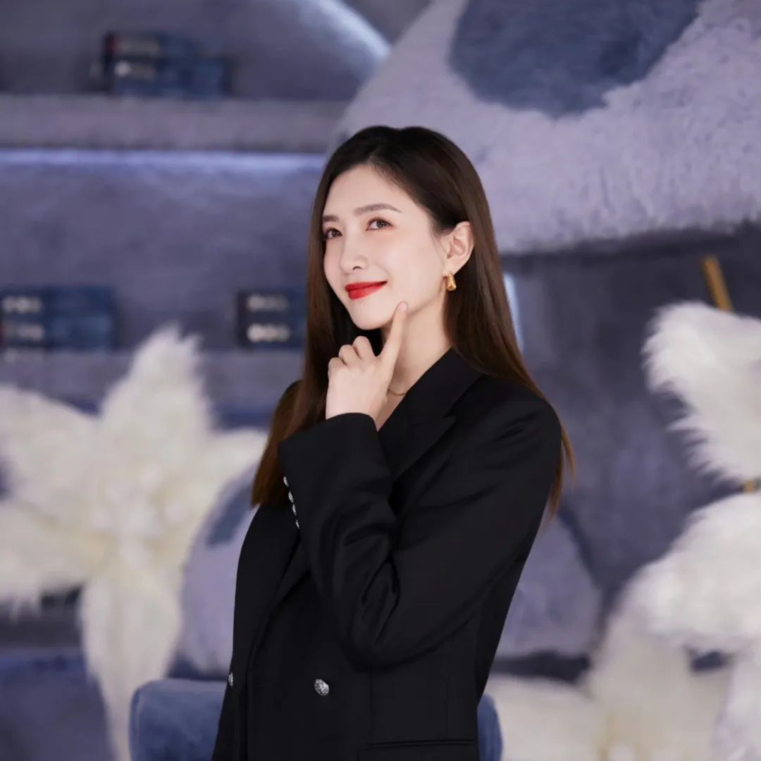 Entertainment gossip: Di Lieba, Jiang Shuying, Yang Di, Li Yitong - iNEWS